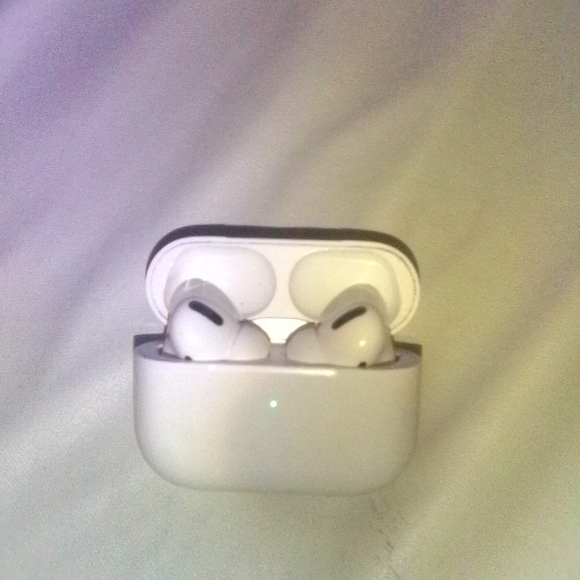 Apple | Headphones | Apple Airpods Pro St Gen | Poshmark